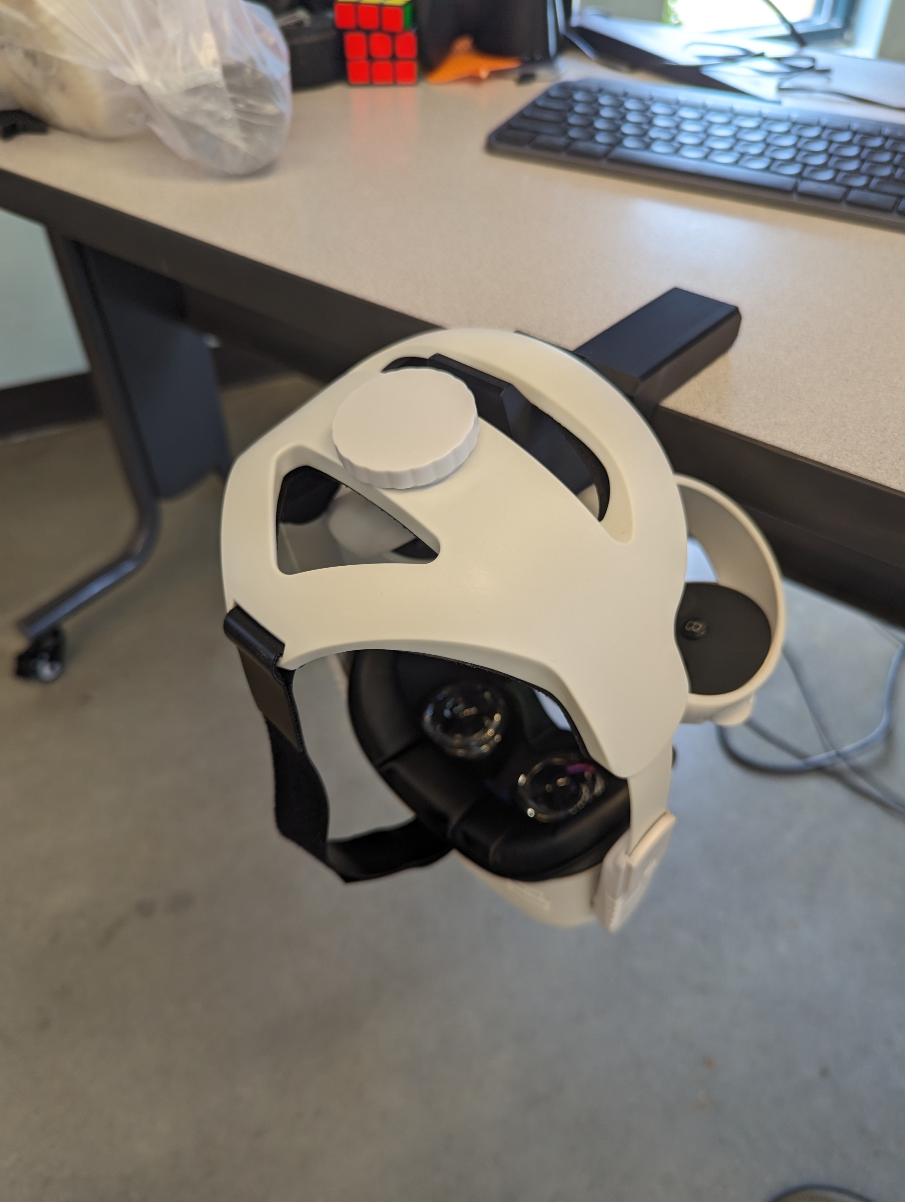 Meta Quest 2 Desk Mount for Modular Desk Clamp by Deta | Download free ...