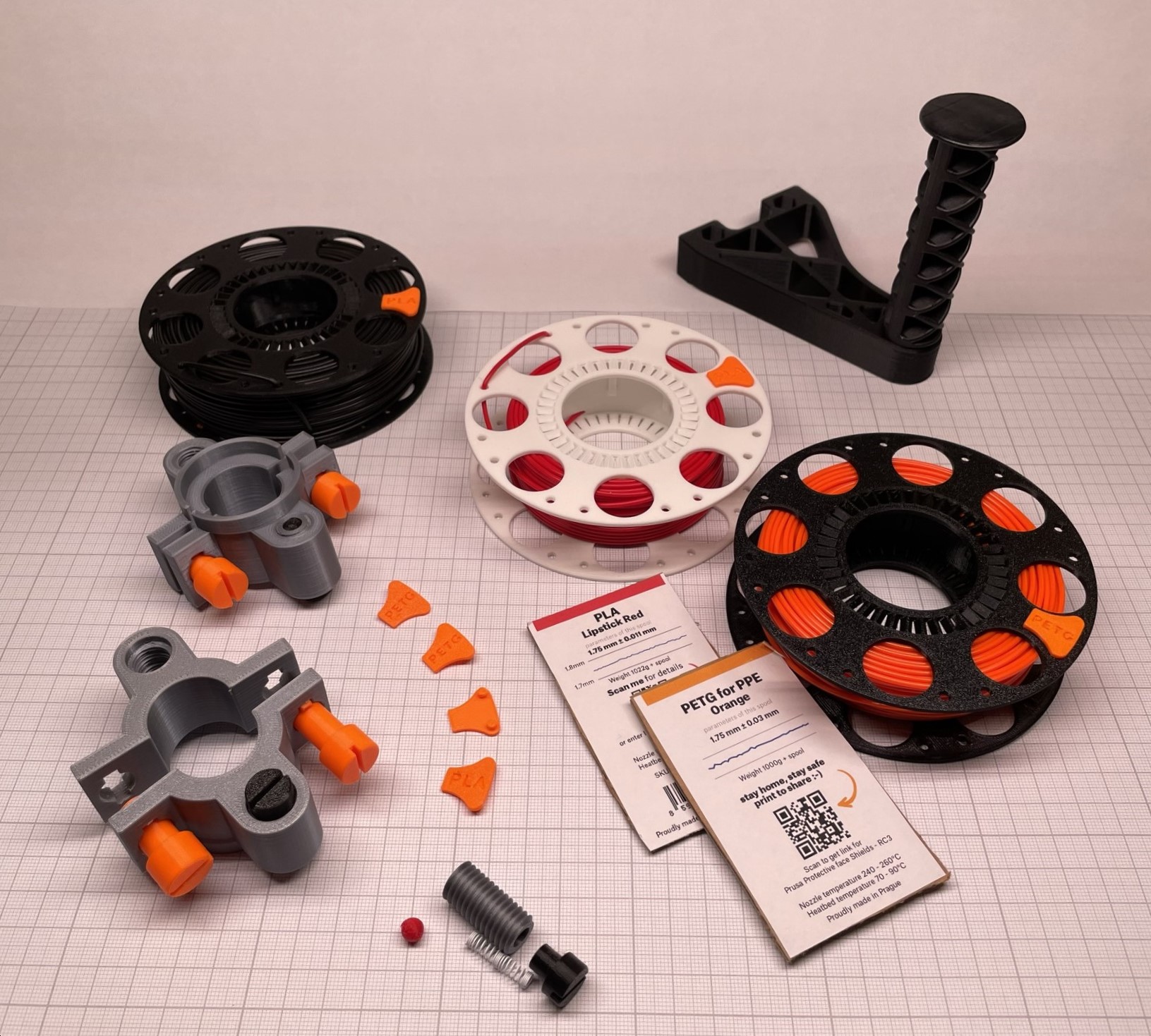 Improved filament feeding system using smaller spools by Heber ...