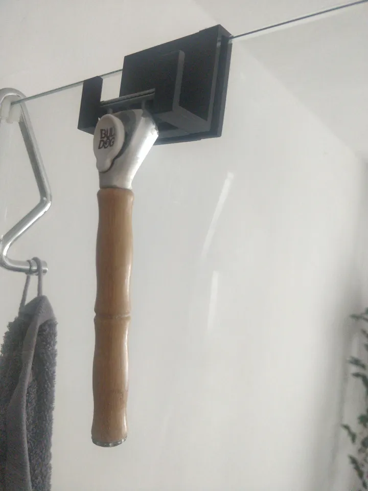 shaver / razor hanger shower by benzol58 | Download free STL model ...
