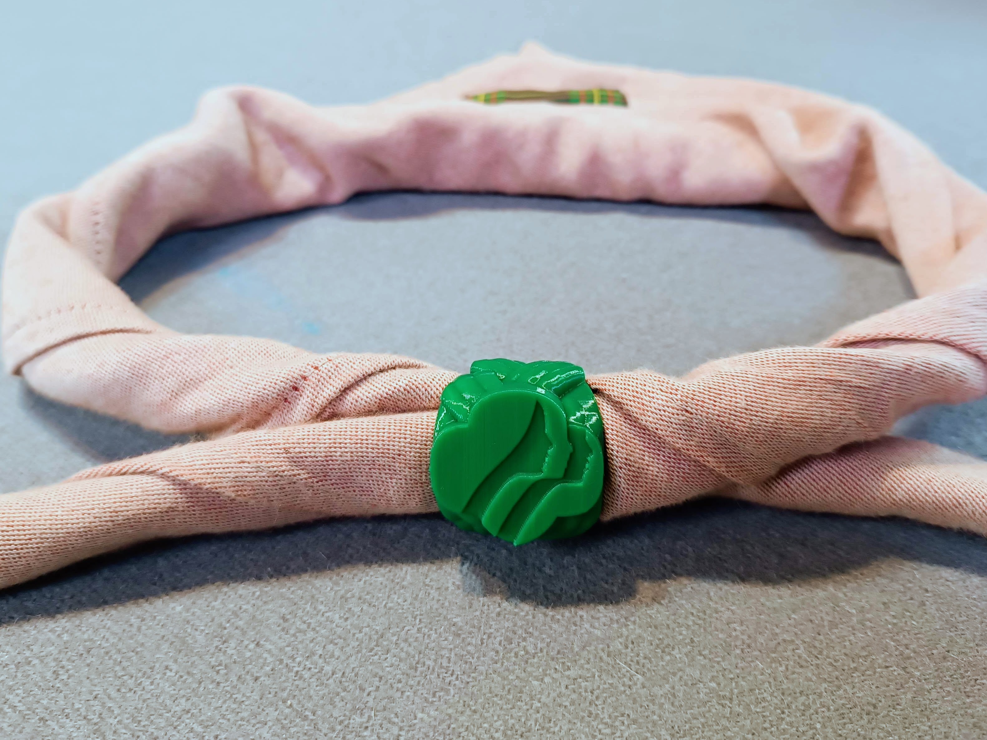 Girl Scout woggle Scarf Ring . WAGGGS. Canuto o pasapañuelo Guias Scout ...