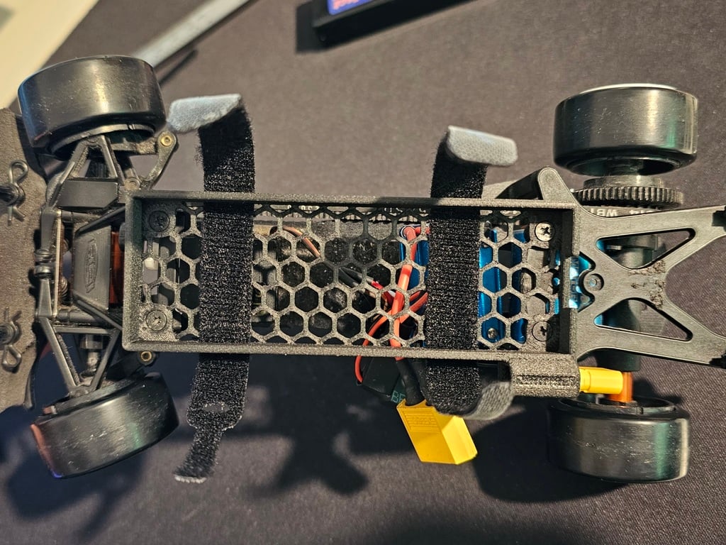 HPI micro RS4 battery mount top plate with XT30 mount by Daniel Schenk ...