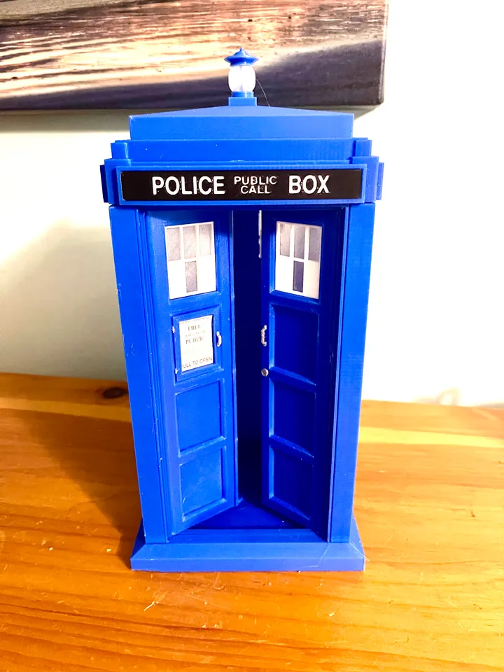 Modular TARDIS (Large) with hinged doors by Jove | Download free STL ...