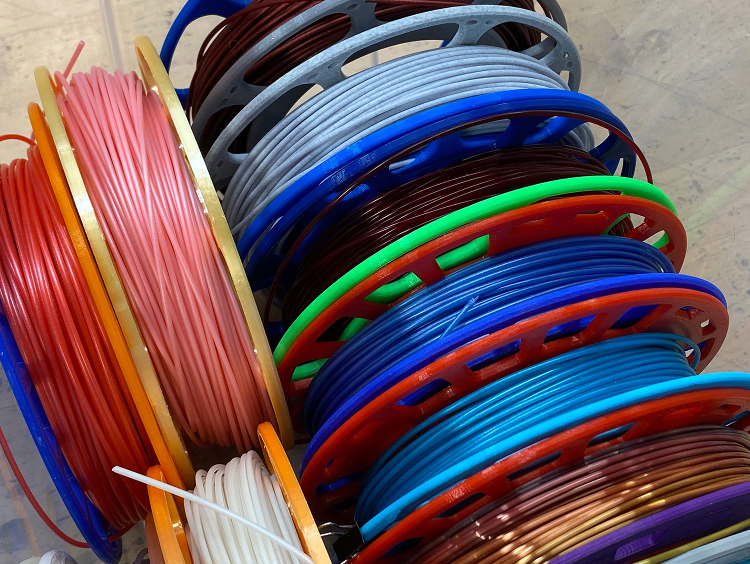 Two Piece Thread Together 100g Filament Spool by Sneaks | Download free ...