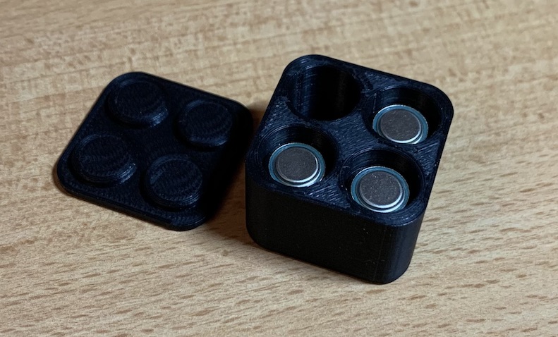 Battery Box (LR44) by Dark Squirrel Designs | Download free STL model ...
