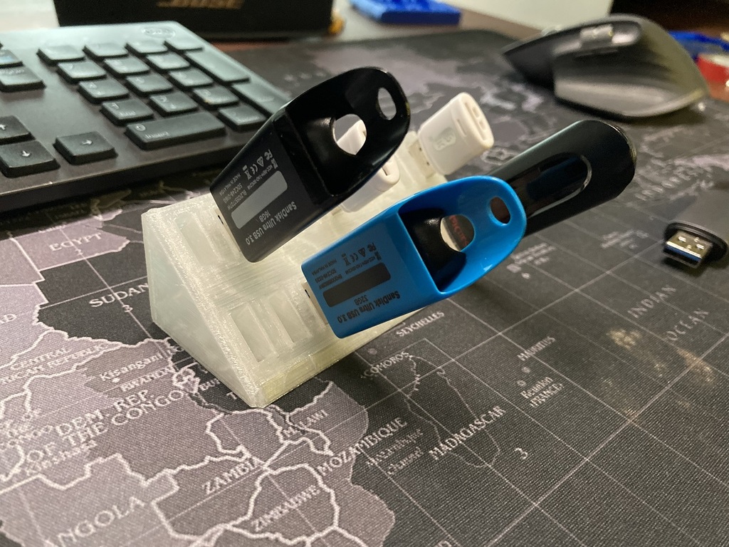 USB A holder set 2.0 by LordEvilFish3DP | Download free STL model ...