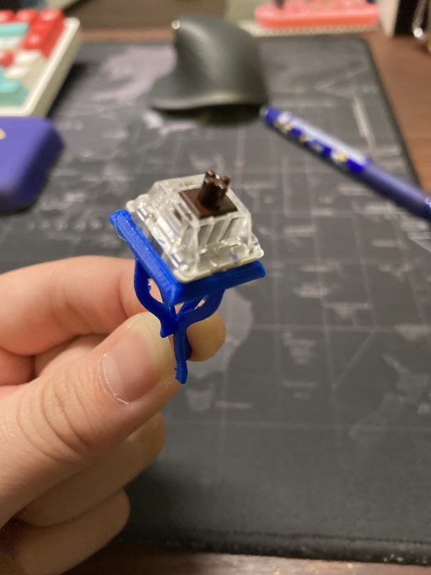 Stylish Mechanical Switch Holder by LordEvilFish3DP | Download free STL ...