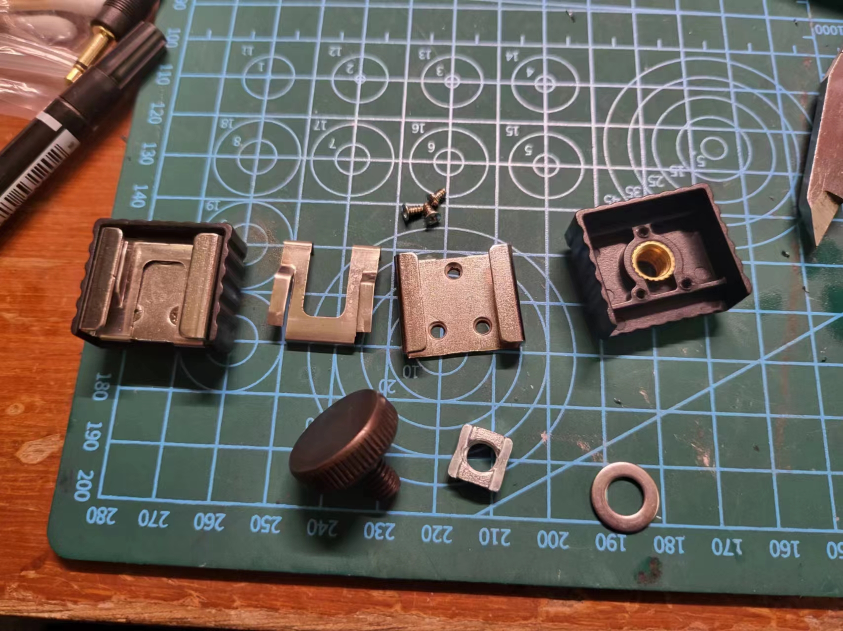 ECO810 Flash Mount by Rayfor | Download free STL model | Printables.com