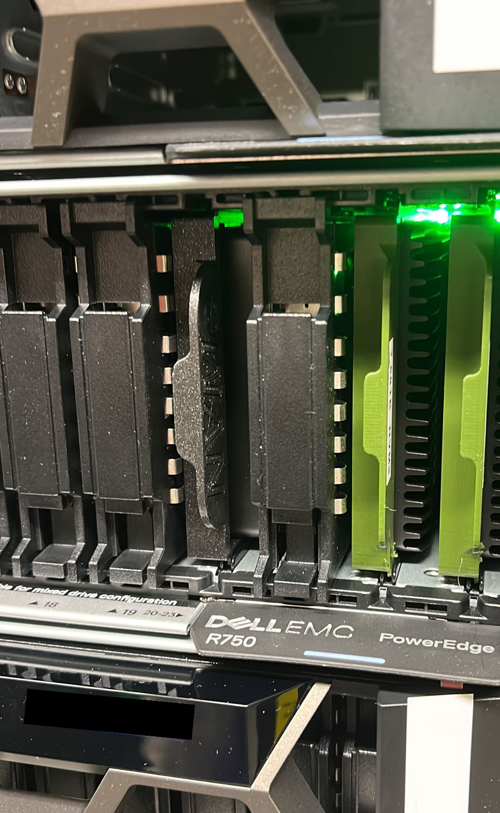 NVMe Drive Carrier for Dell Power Edge by dohnni | Download free STL ...