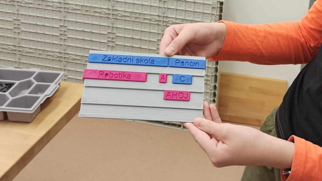 Parametric text table by czechtechgeek | Education | Printables.com