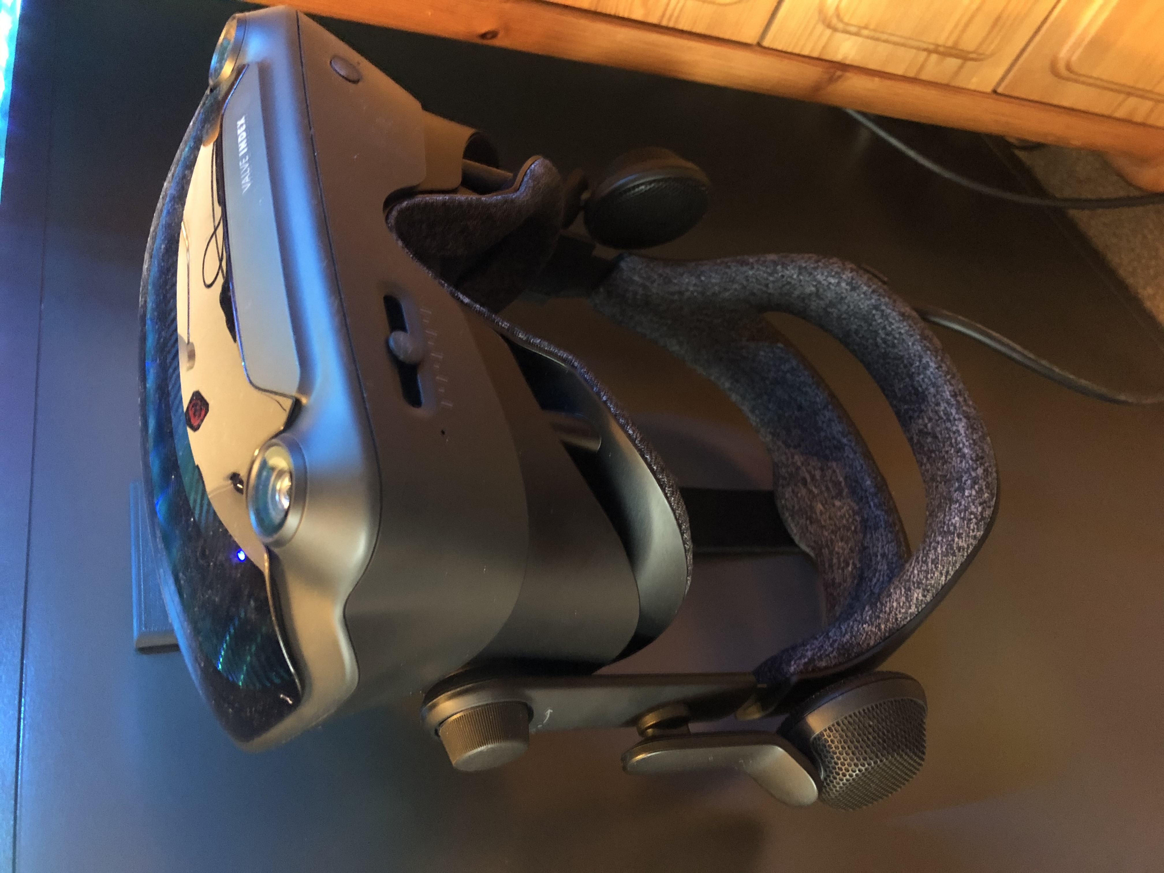 Valve Index mounting hook by Magr099 | Download free STL model ...