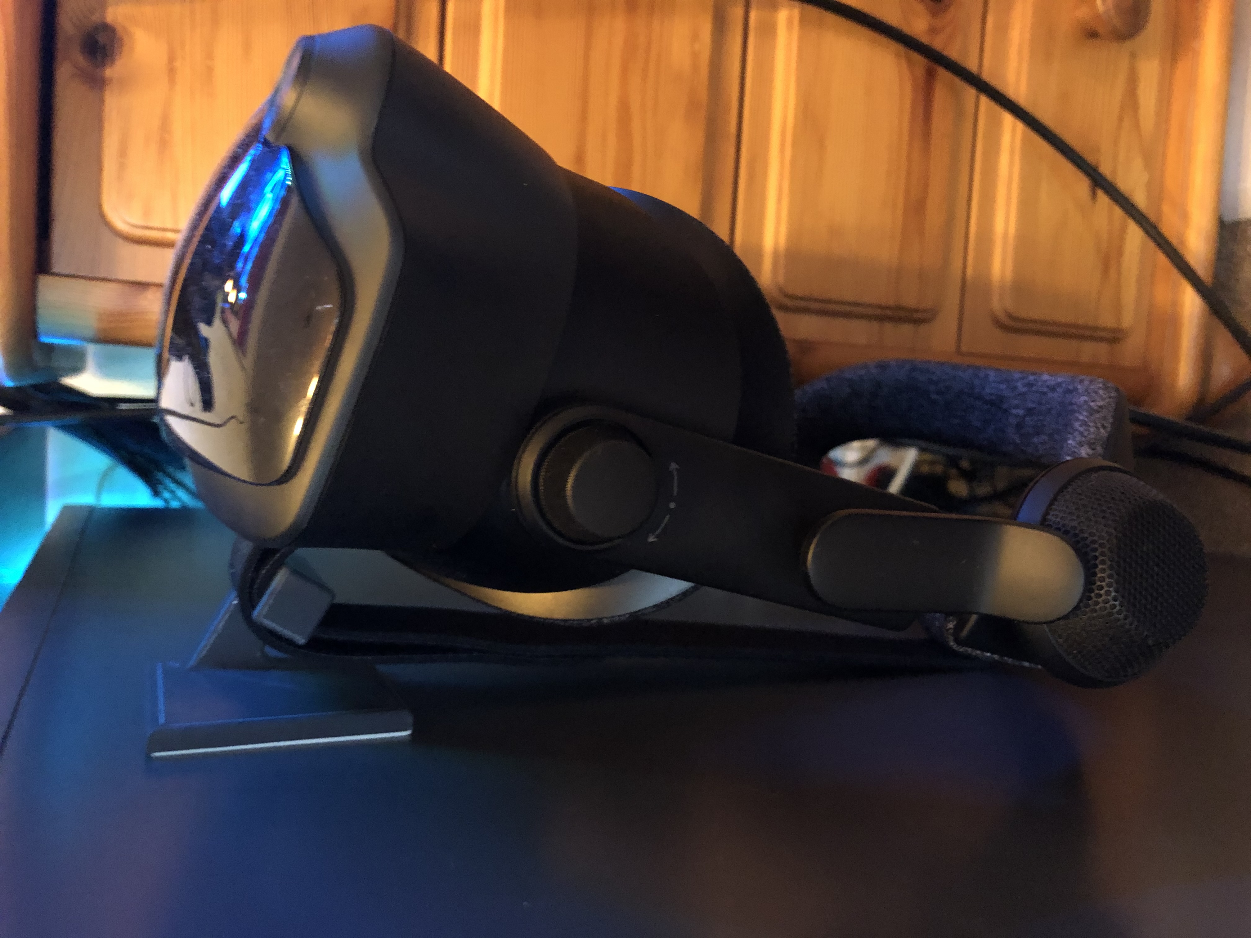 Valve Index mounting hook by Magr099 | Download free STL model ...
