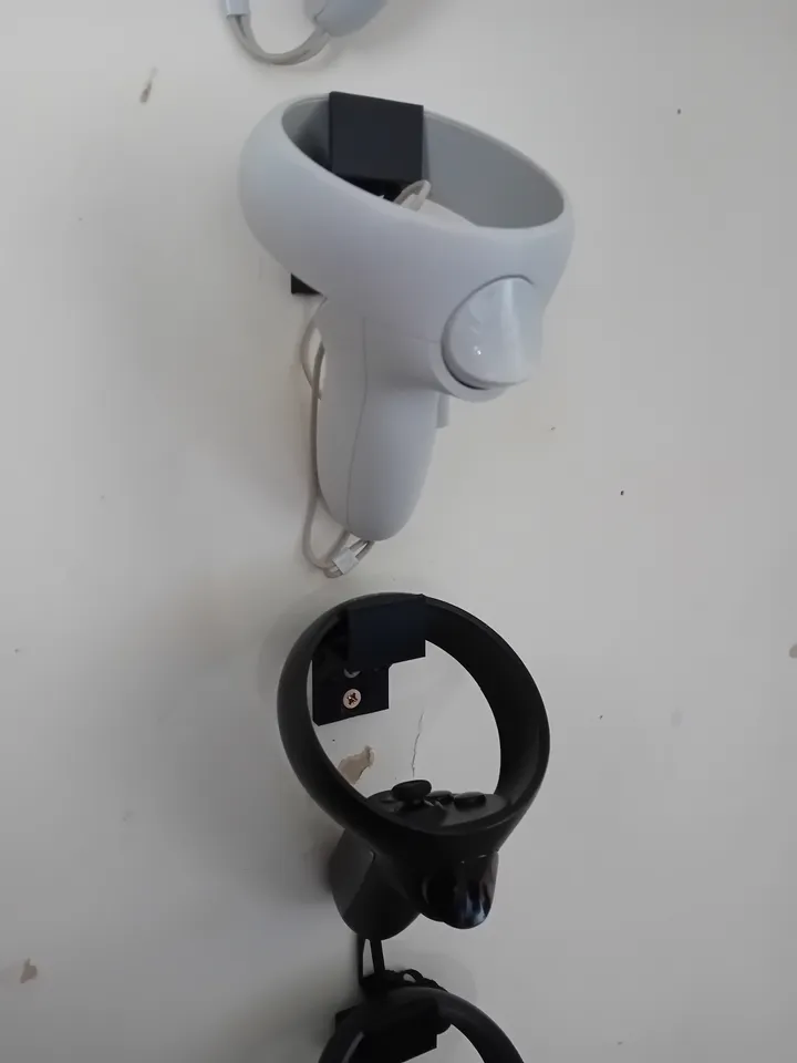 Quest 2 and Rift S controller Wall mount by FlintyPack9 | Download free ...