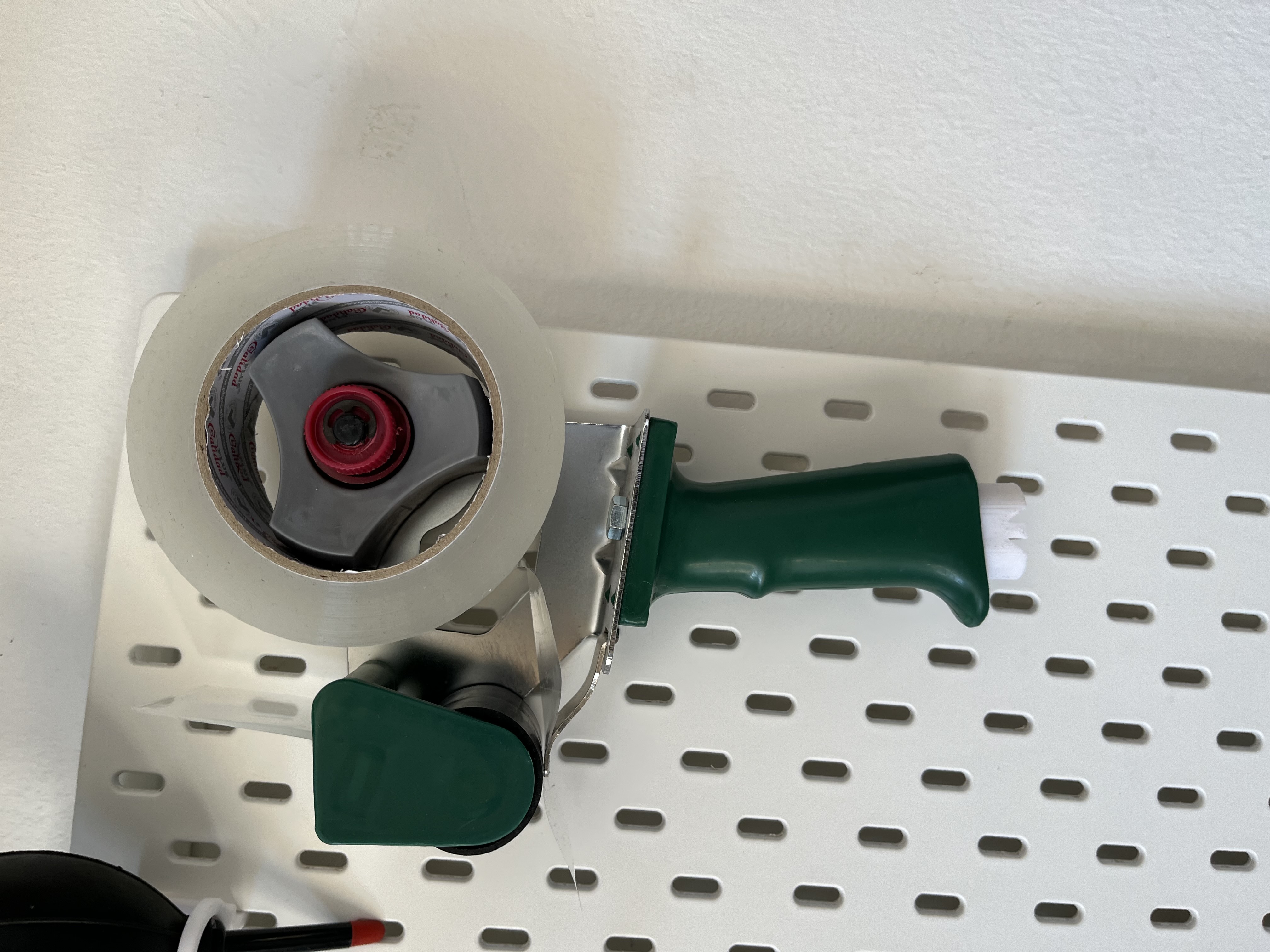 Tape gun holder for skadis by brinkhoopla | Download free STL model ...