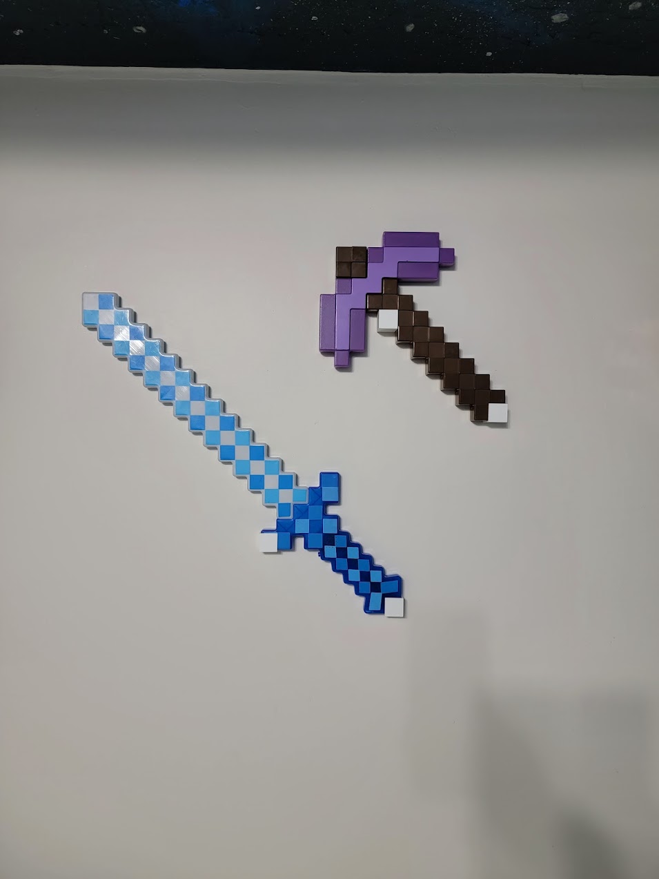 Minecraft weapon wall hangers / mounts by TyreReviews | Download free ...