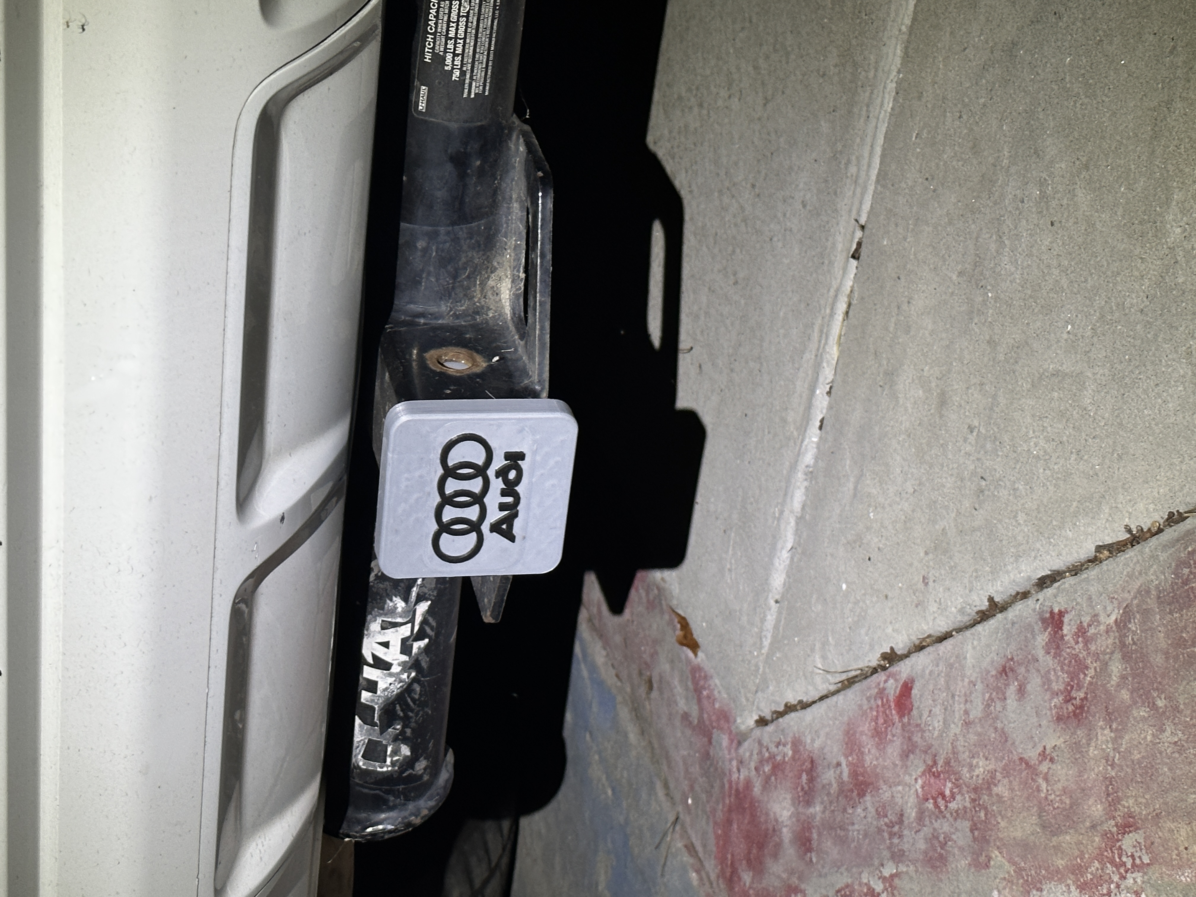 Audi Q5 hitch cover/insert by CrazyCzech | Download free STL model ...