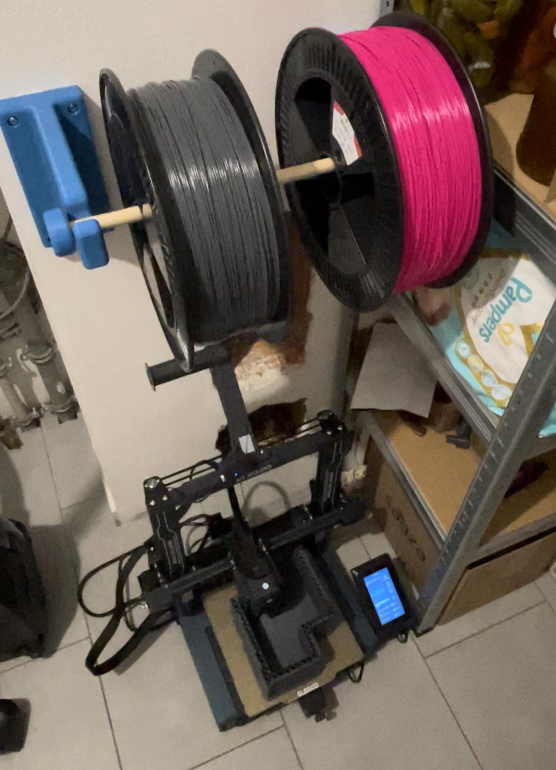 Filament holder 2KG / 4KG on the wall - Držák filamentu 2KG / 4KG na zeď by Radim Bažant ...