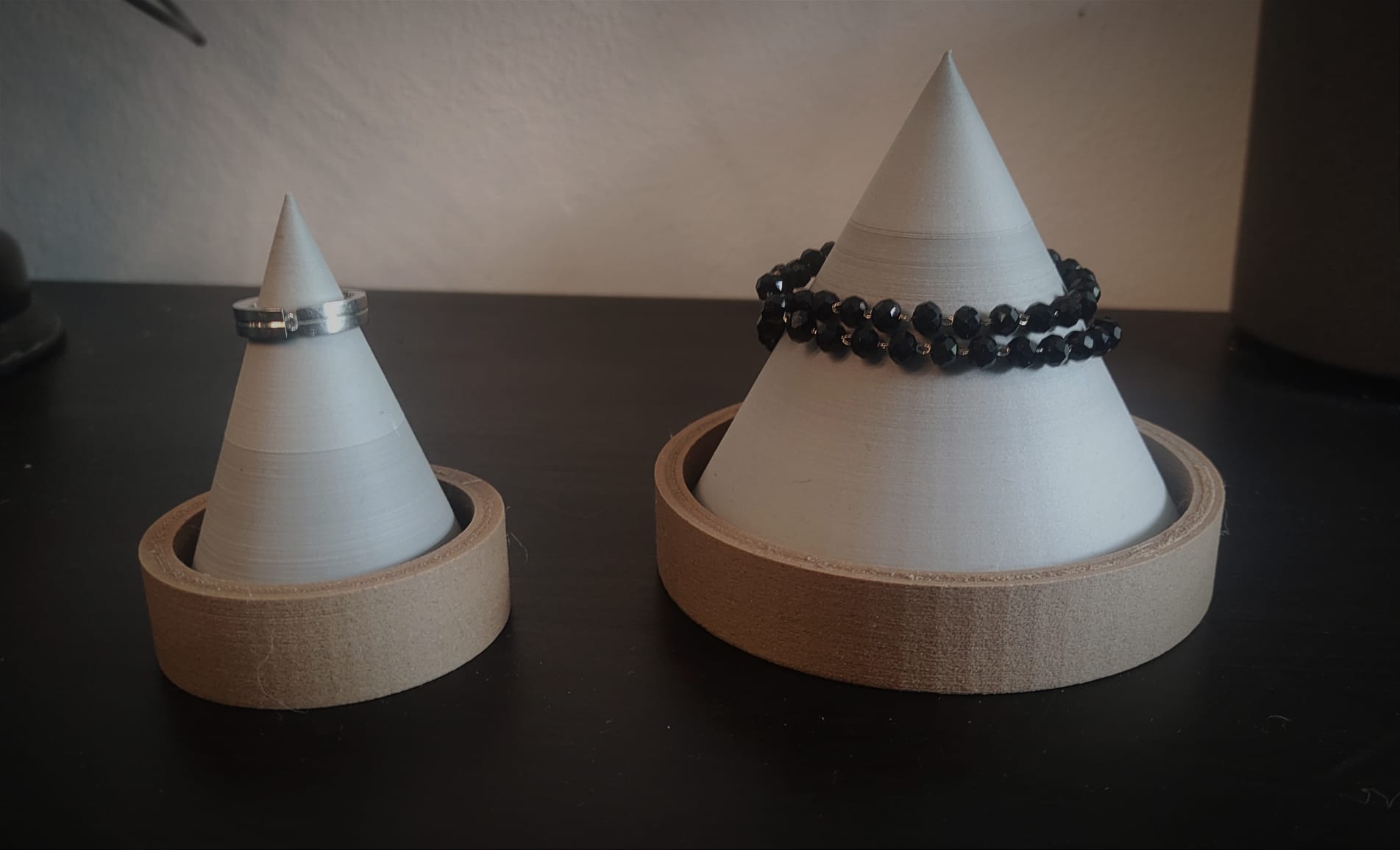 Jewelry Cone Display by Priscilla Segveld | Download free STL model ...