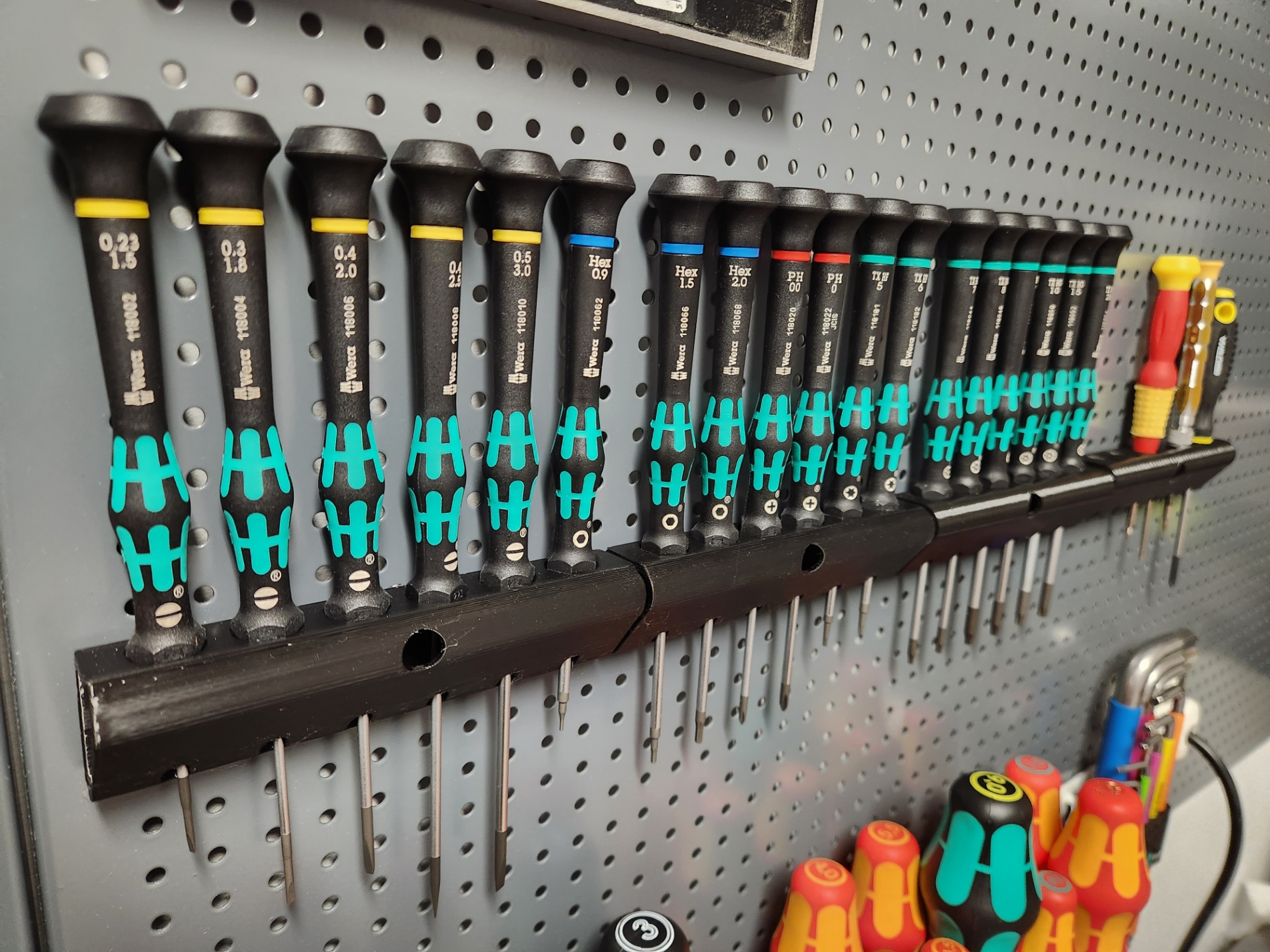 Precision Screwdriver holder for Biltema Pegboard by Fidreus | Download ...