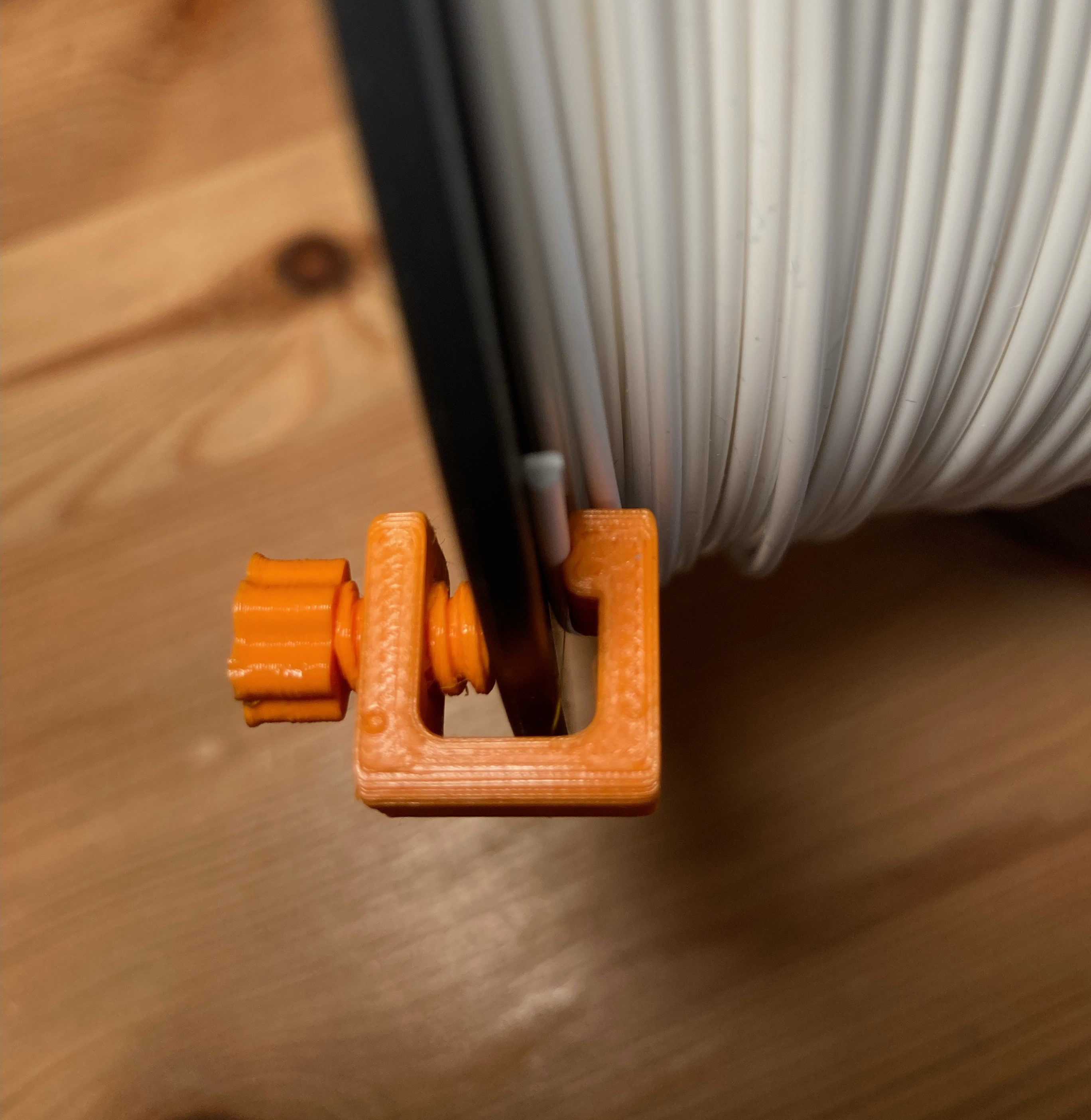 universal filament clip by Sam kruse | Download free STL model ...