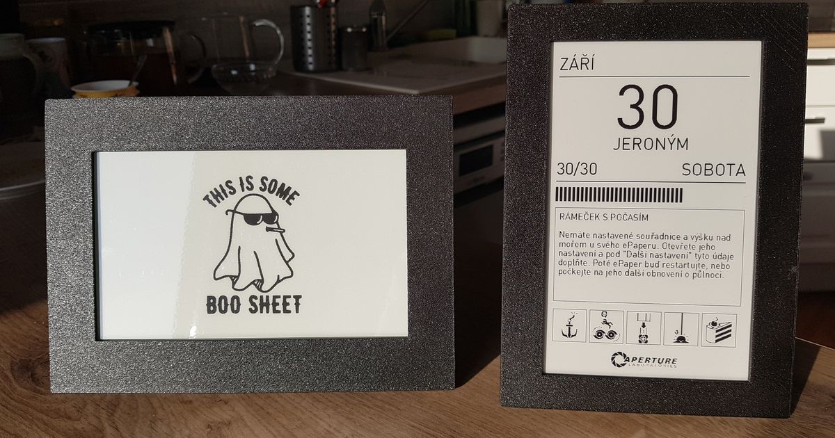 Simple frame for 7.5" epaper display. by Czech maker | Download free ...