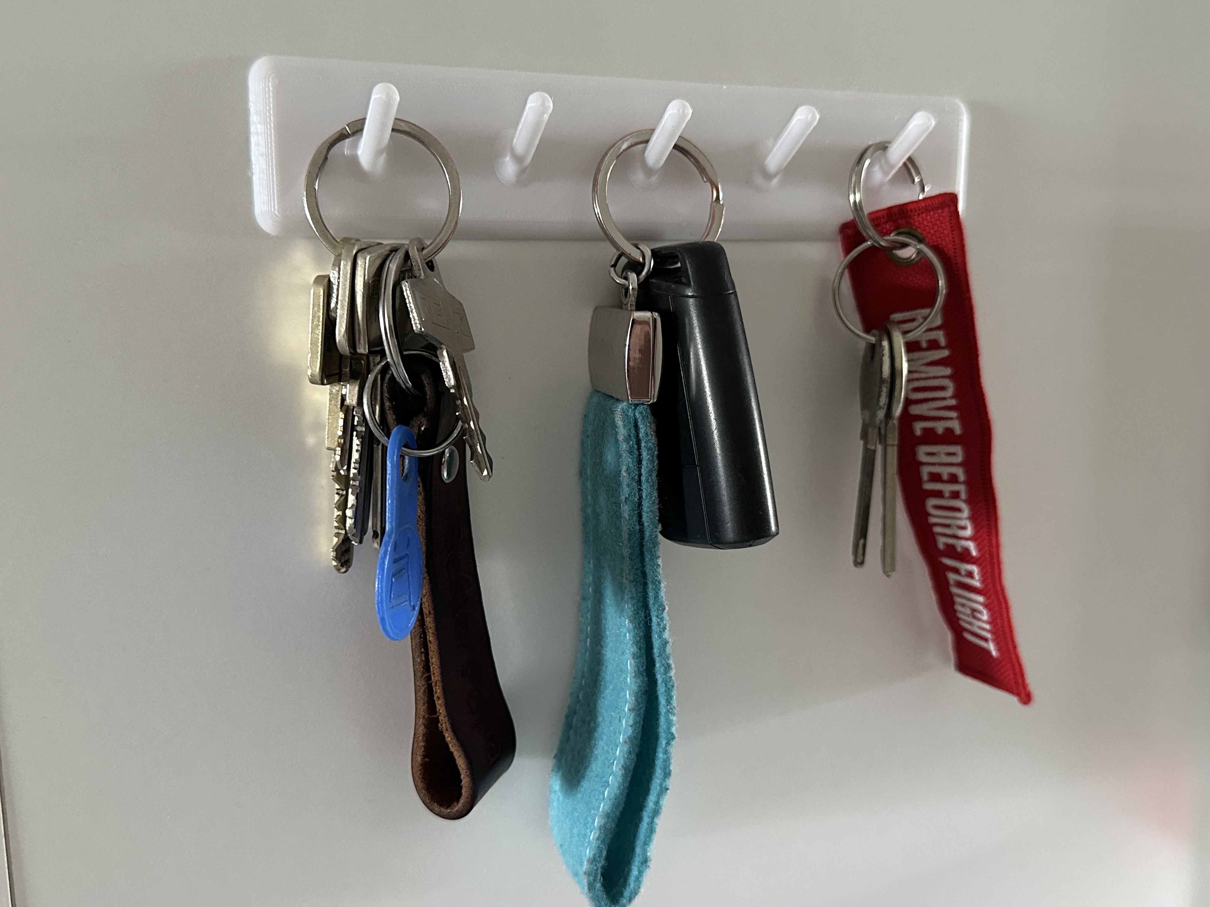 Simple Key Hook / Holder by Fozi | Download free STL model | Printables.com