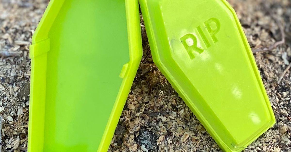 Coffin - 4 snap lid - RIP text by MikeB 3D Prints | Download free STL ...
