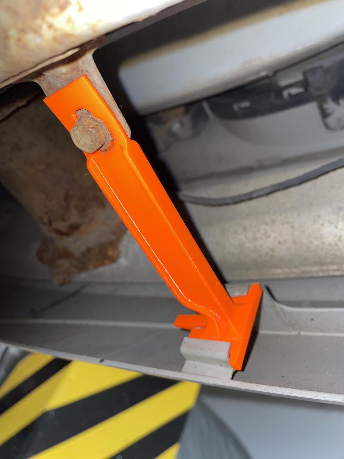 REAR BUMPER BRACKET MERCEDES W211 A2118851314 by Szpadyl | Download ...