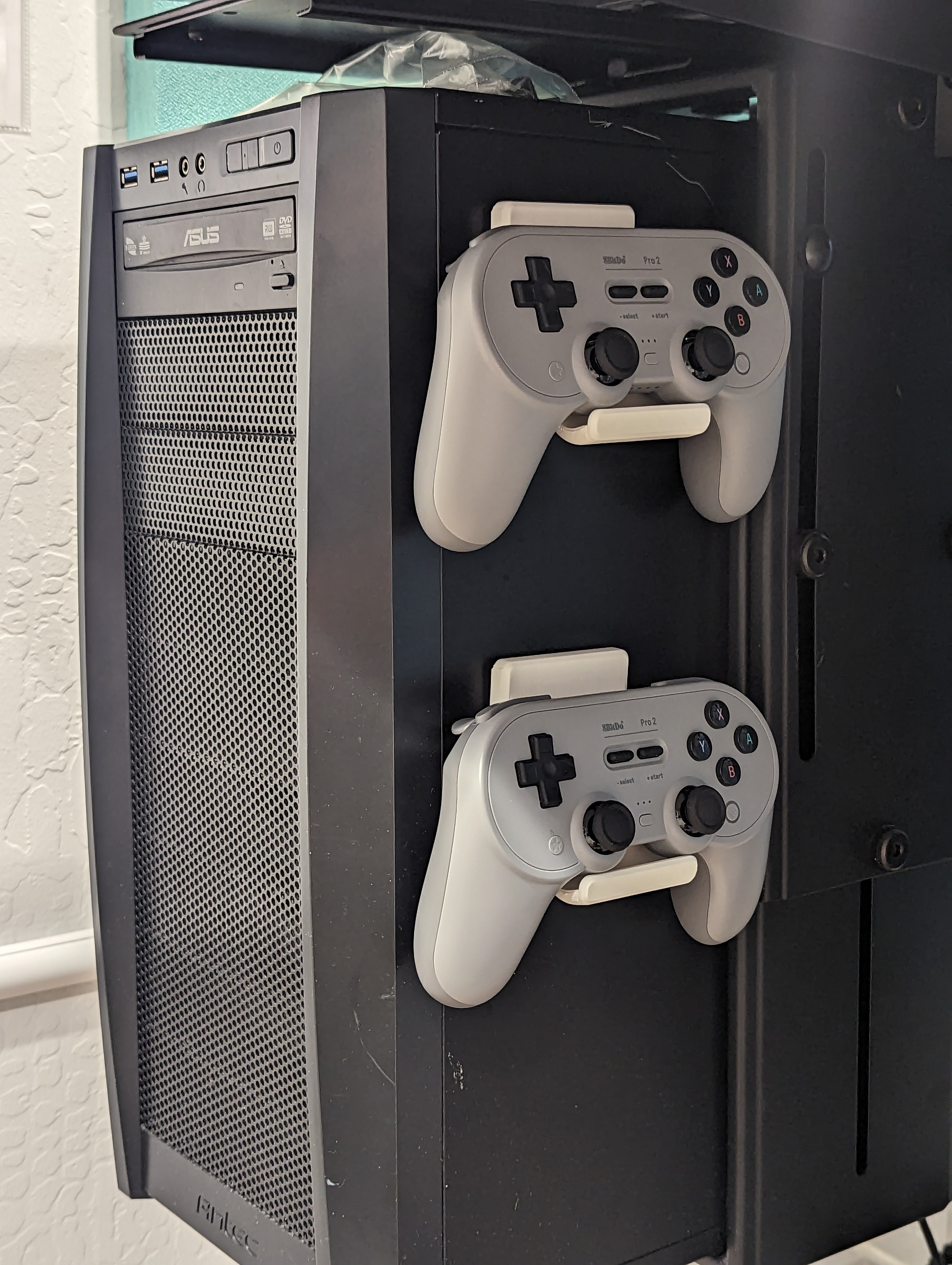 Xbox One / 8BitDo Controller Mount by DJ Shrimp | Download free STL ...