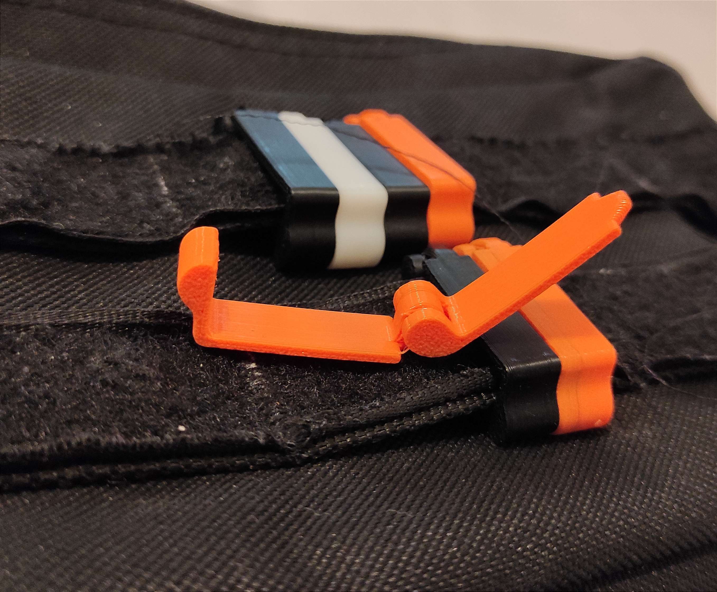 SnapStrap - Backpack Strap organizer (print in place) by TigFur ...
