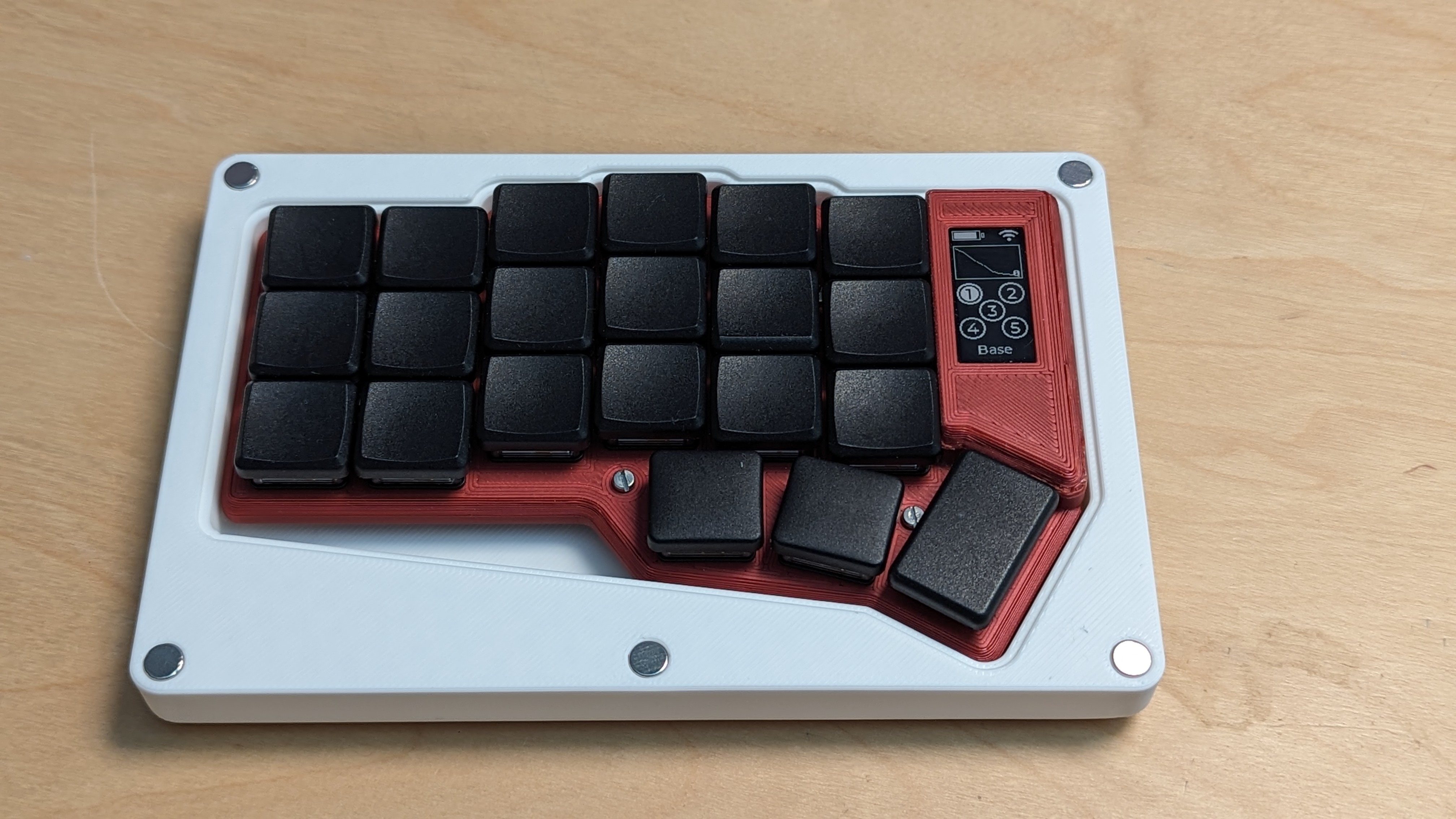 Travel case for Wireless Corne split keyboard by Rhynier Myburgh ...