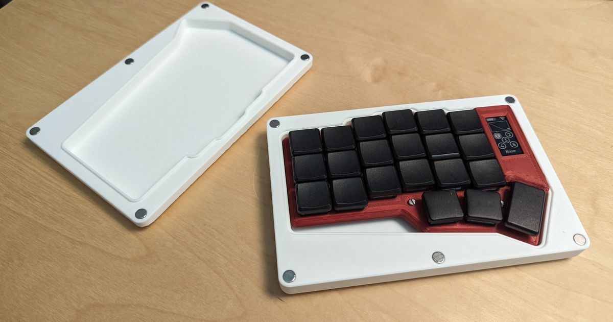 Travel case for Wireless Corne split keyboard by Rhynier Myburgh ...