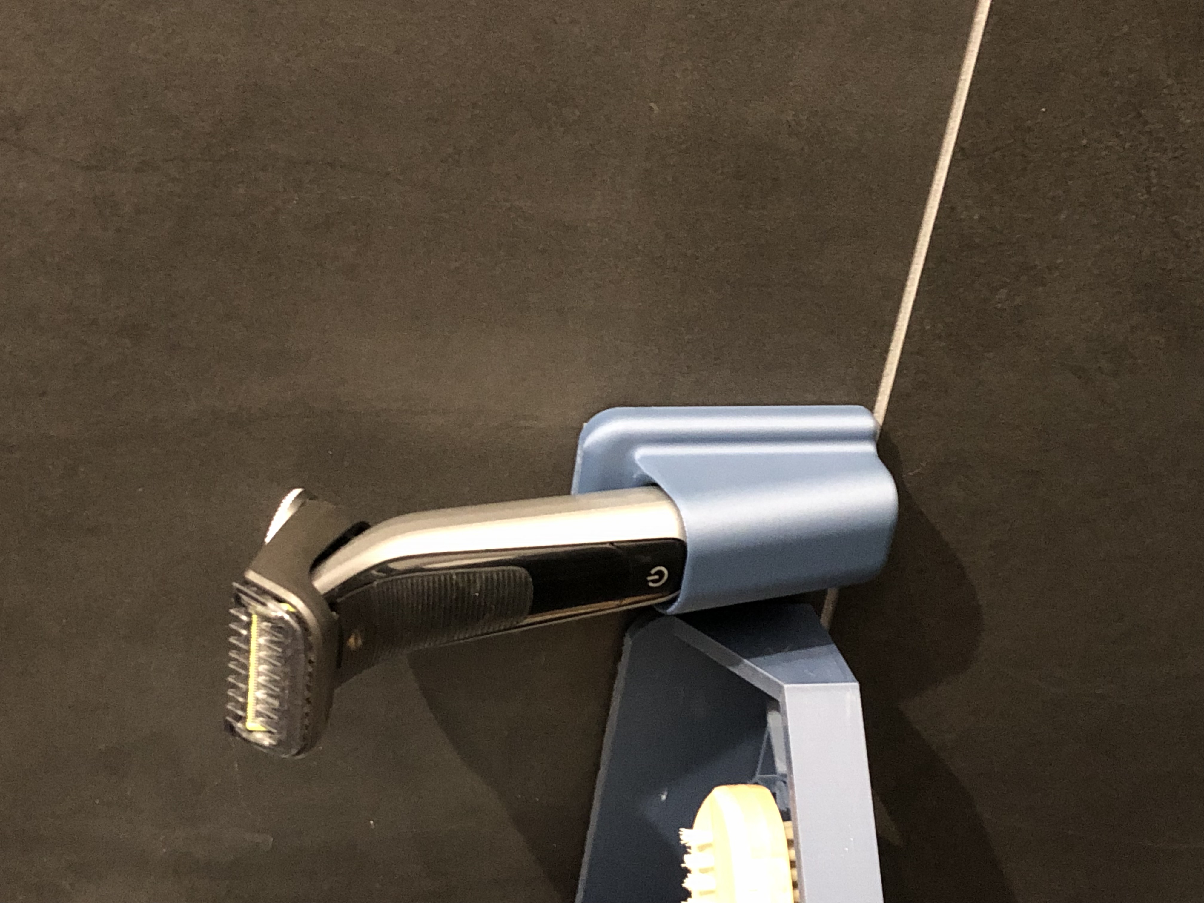 Wall mount for Phillips OneBlade Pro by Healow | Download free STL ...