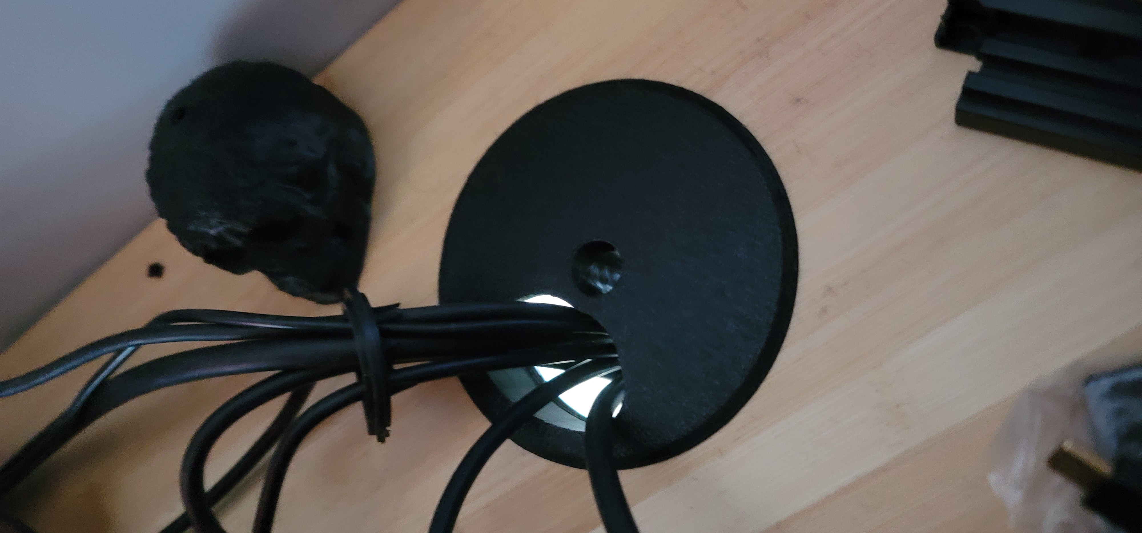 Desktop Microphone Cable Grommet by PSILO | Download free STL model ...