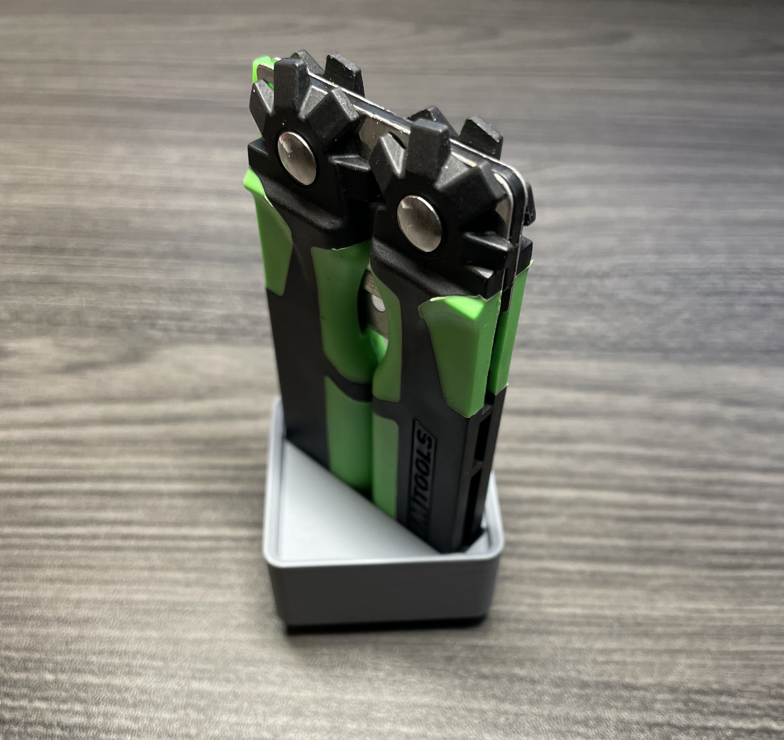 Gridfinity OEM Tools Foldable Scraper Holder by Zach Lienemann ...
