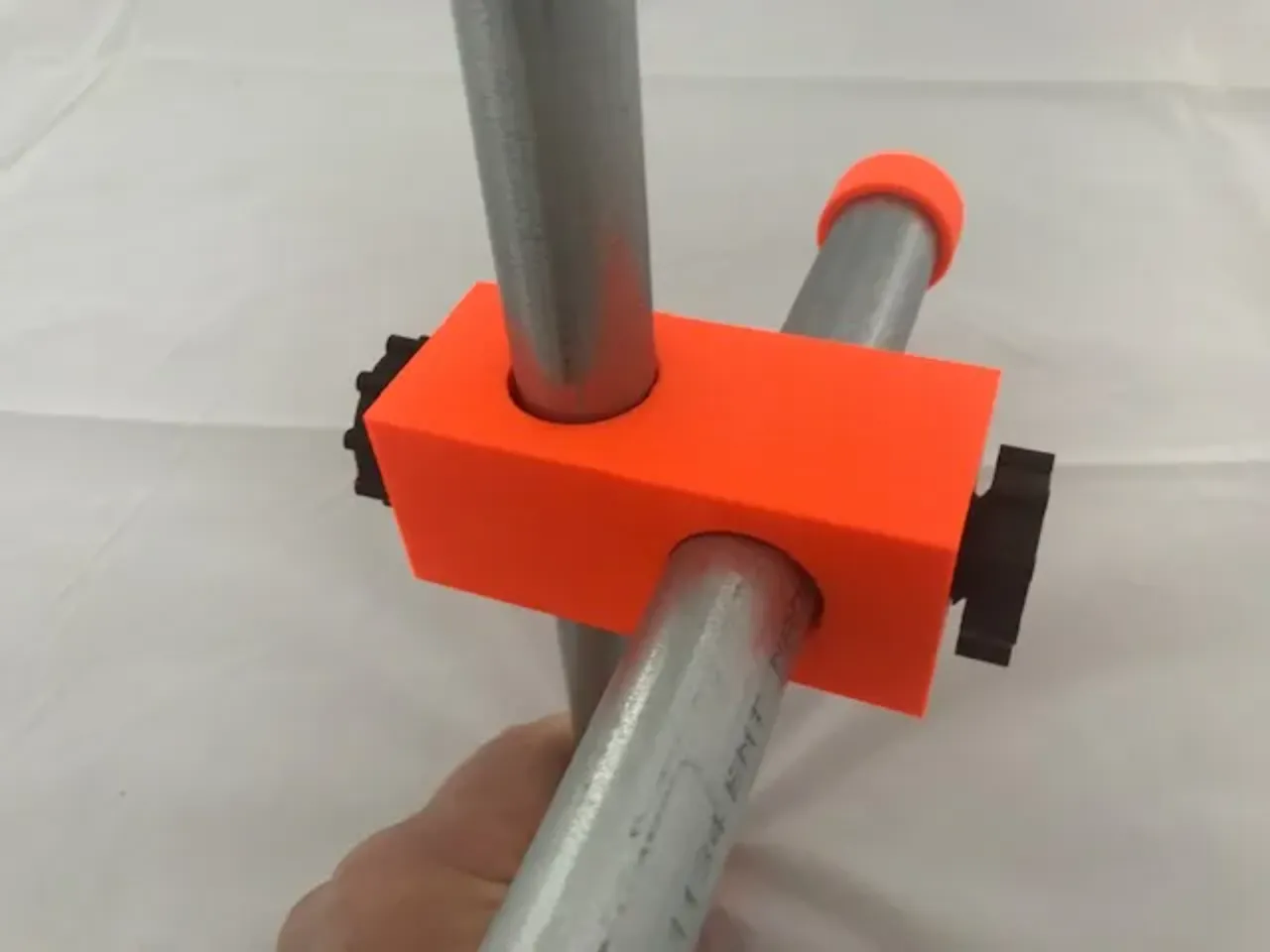 Makerpipe Sliding Cross-Over for EMT Pipe by Simple3D | Download free ...