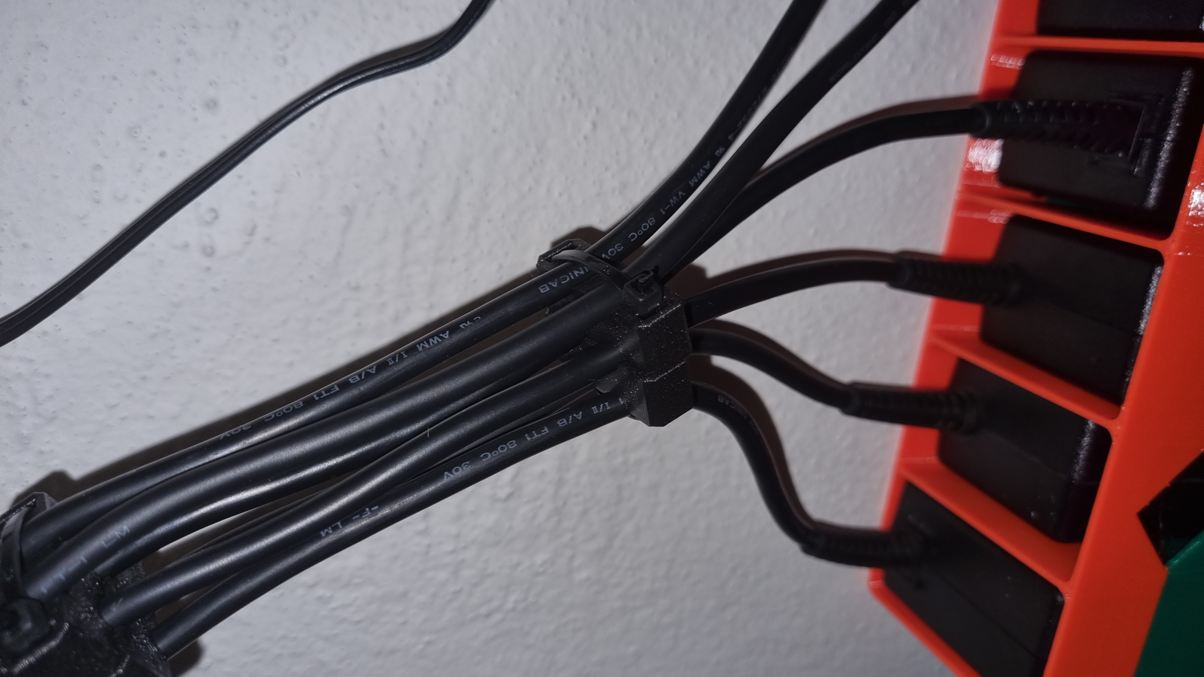 Modular cable comb by Adalras | Download free STL model | Printables.com