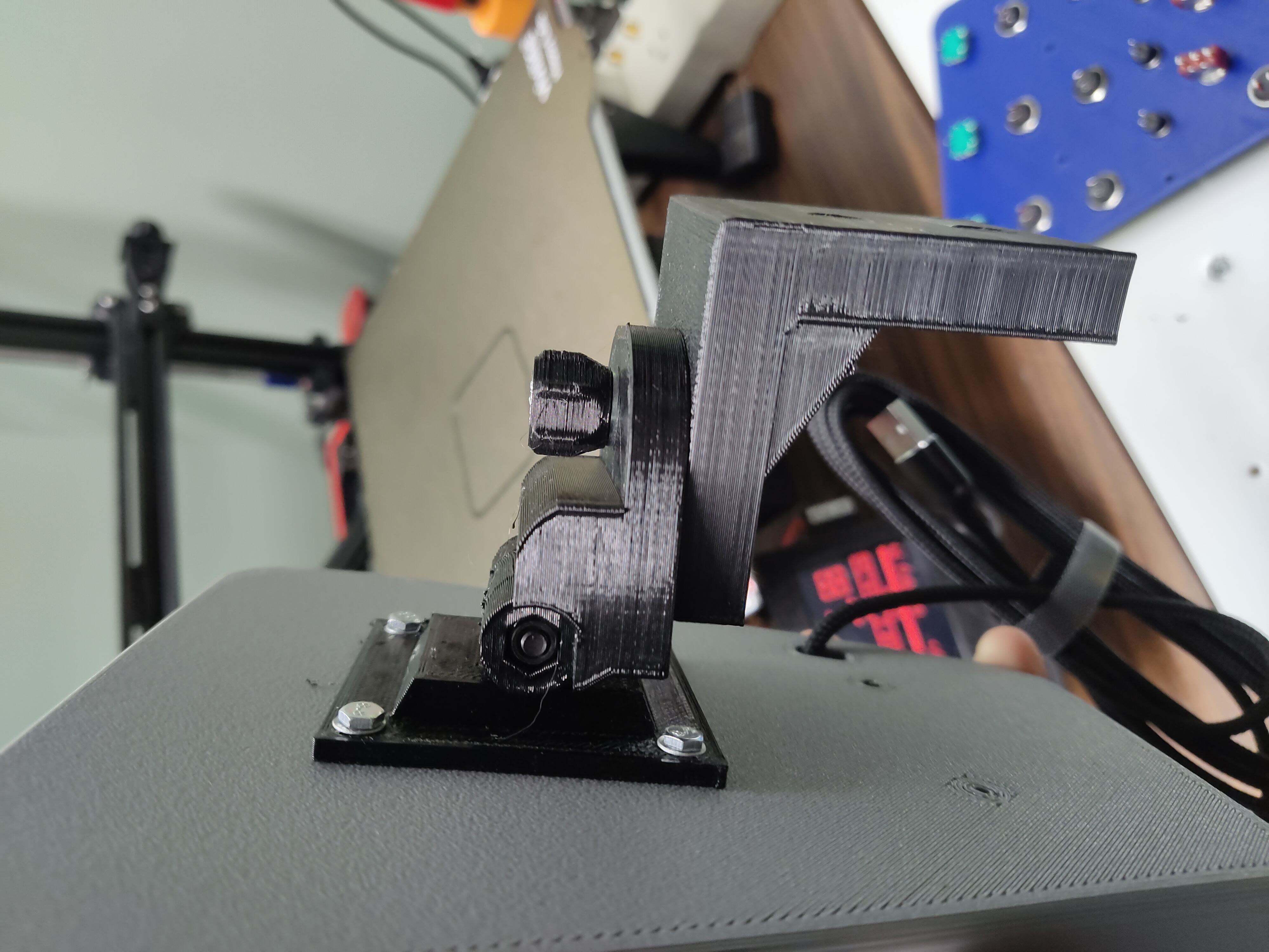 Adjustable Rig mount for button box by Mike | Download free STL model ...