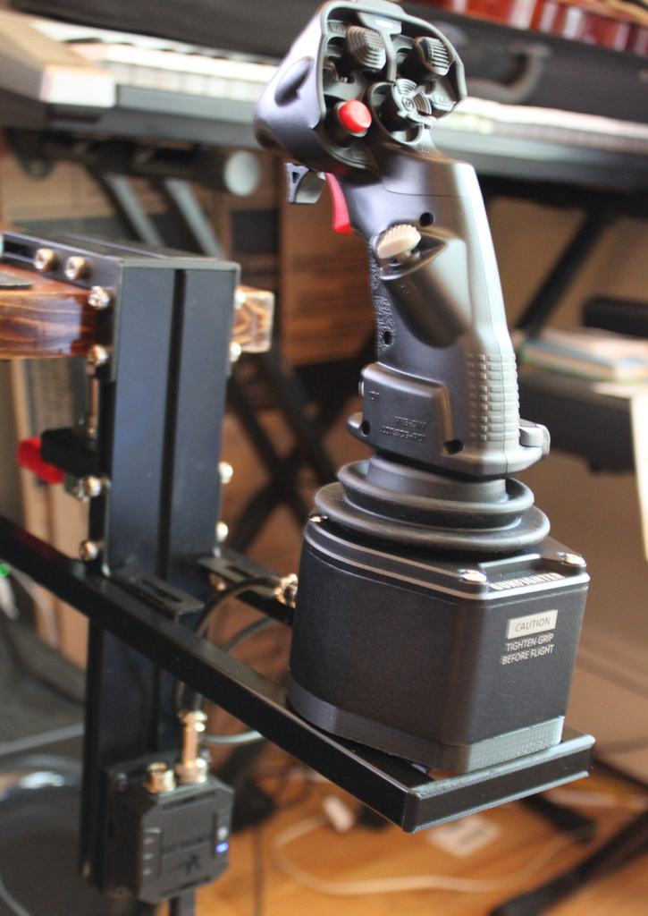 VKB Gunfighter III and Gladiator-K adapter for J-PEIN desk mount by ...