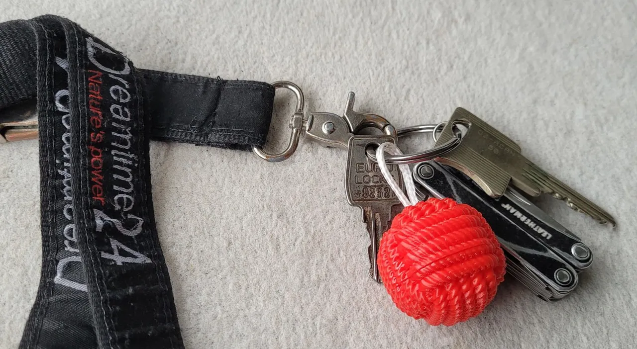 Paracord ball keychain by Dreamtime24 | Download free STL model ...