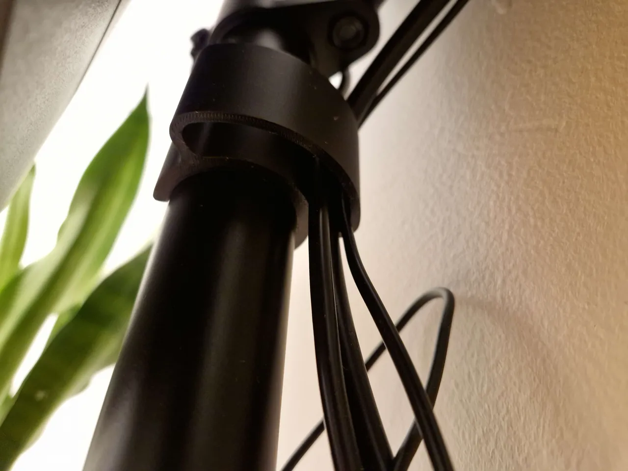 Simple Monitor Arm Cable Clip by Tridense | Download free STL model ...