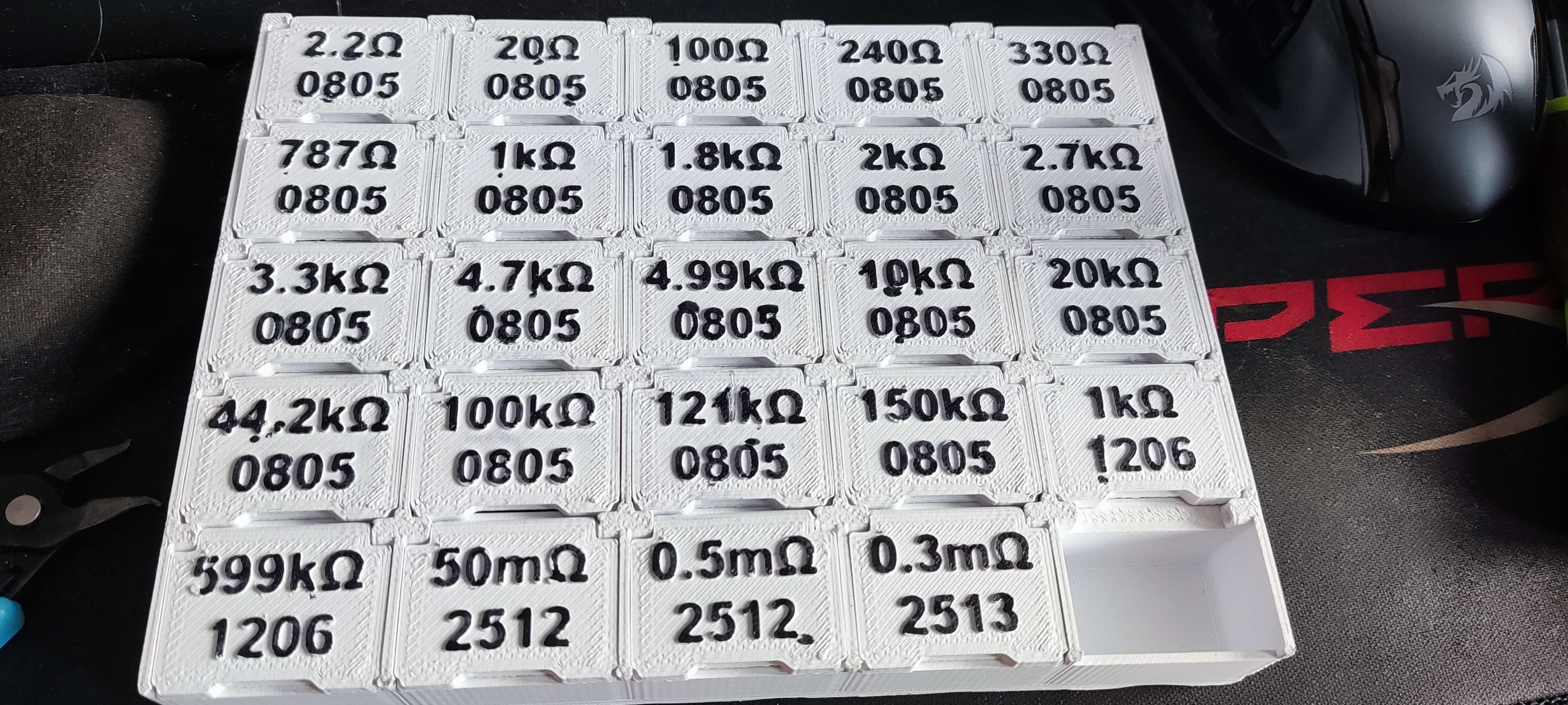 Parametric SMD component boxes by KamiTech | Download free STL model ...