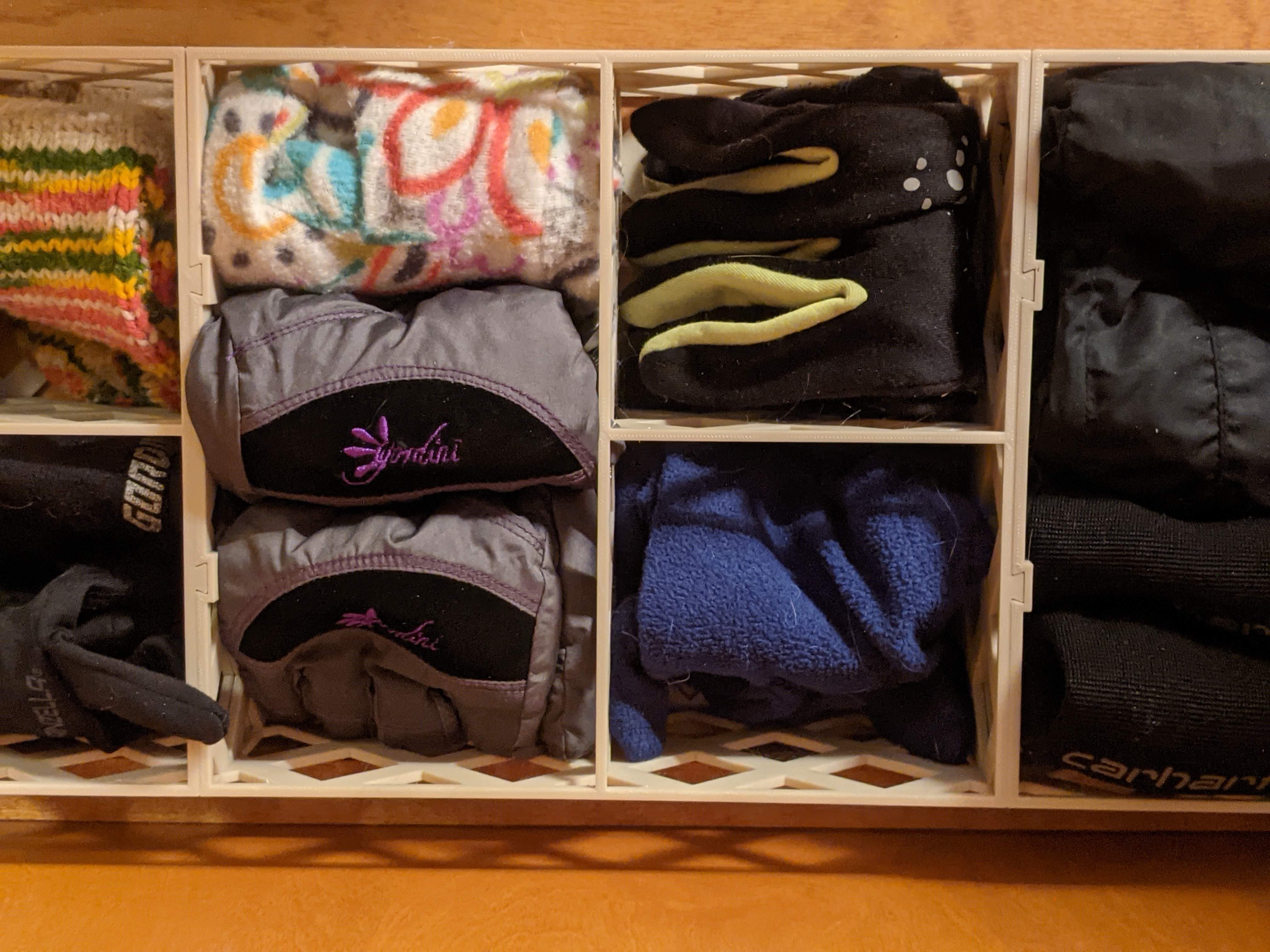 Connectable Mitten Organizer by BlueDragonfly | Download free STL model ...