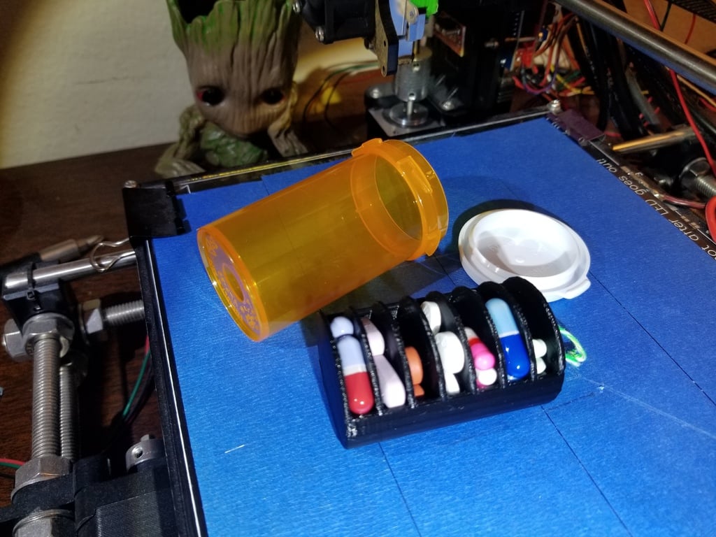 Parametric Pill Container Divider by JarMart42 | Download free STL ...