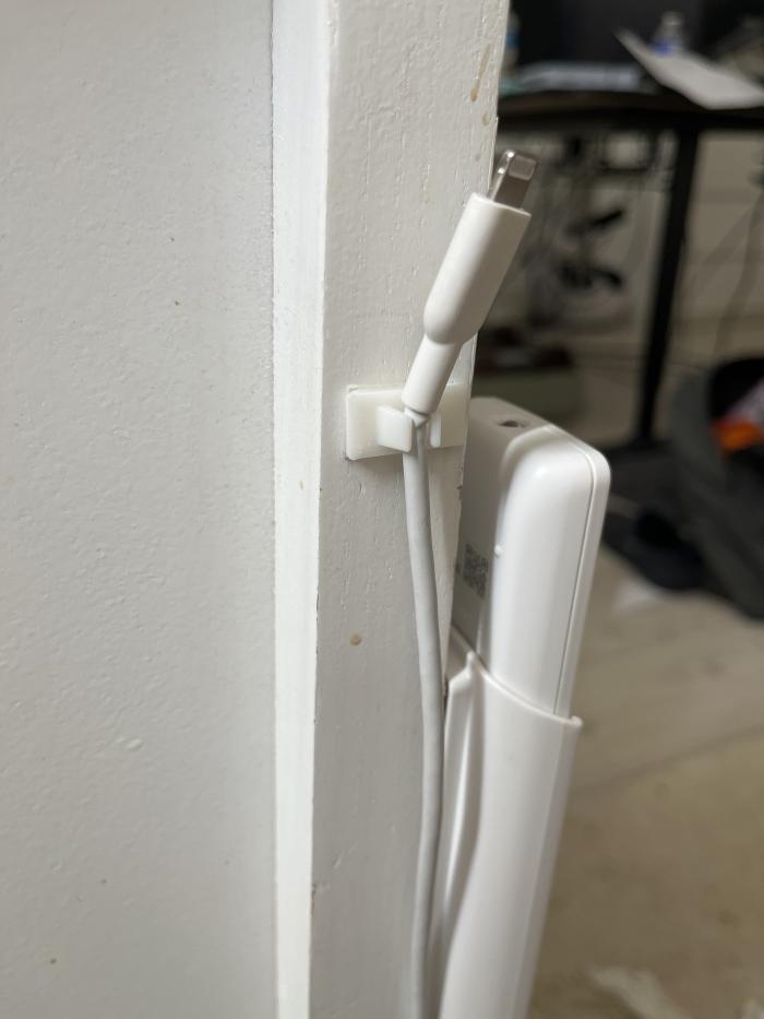 Small cable clip by user823794 | Download free STL model | Printables.com