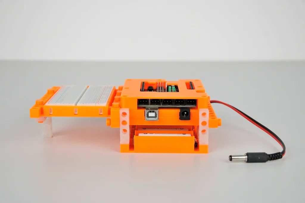 Arduino UNO R3 clone + Bitbeam case by ToFe | Download free STL model ...