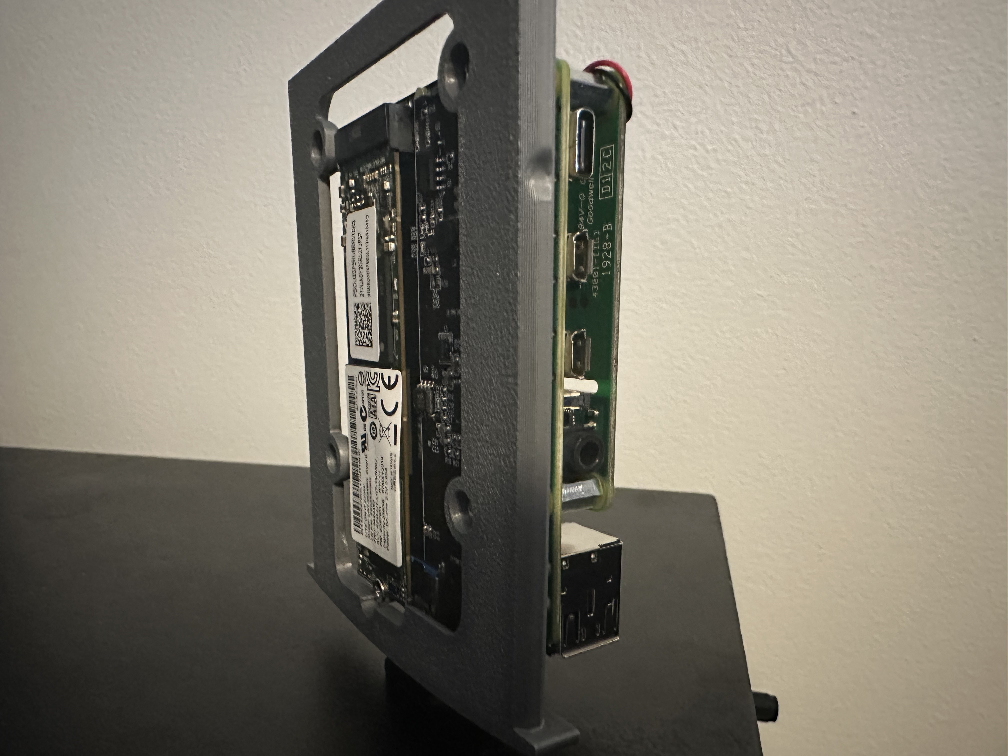 Pi4 with SSD Sled by nurotikpanda | Download free STL model ...
