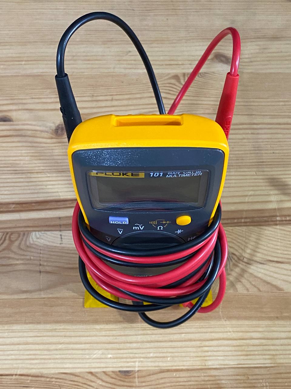 Fluke 101 holder with place for leads by Rav Meimad | Download free STL ...