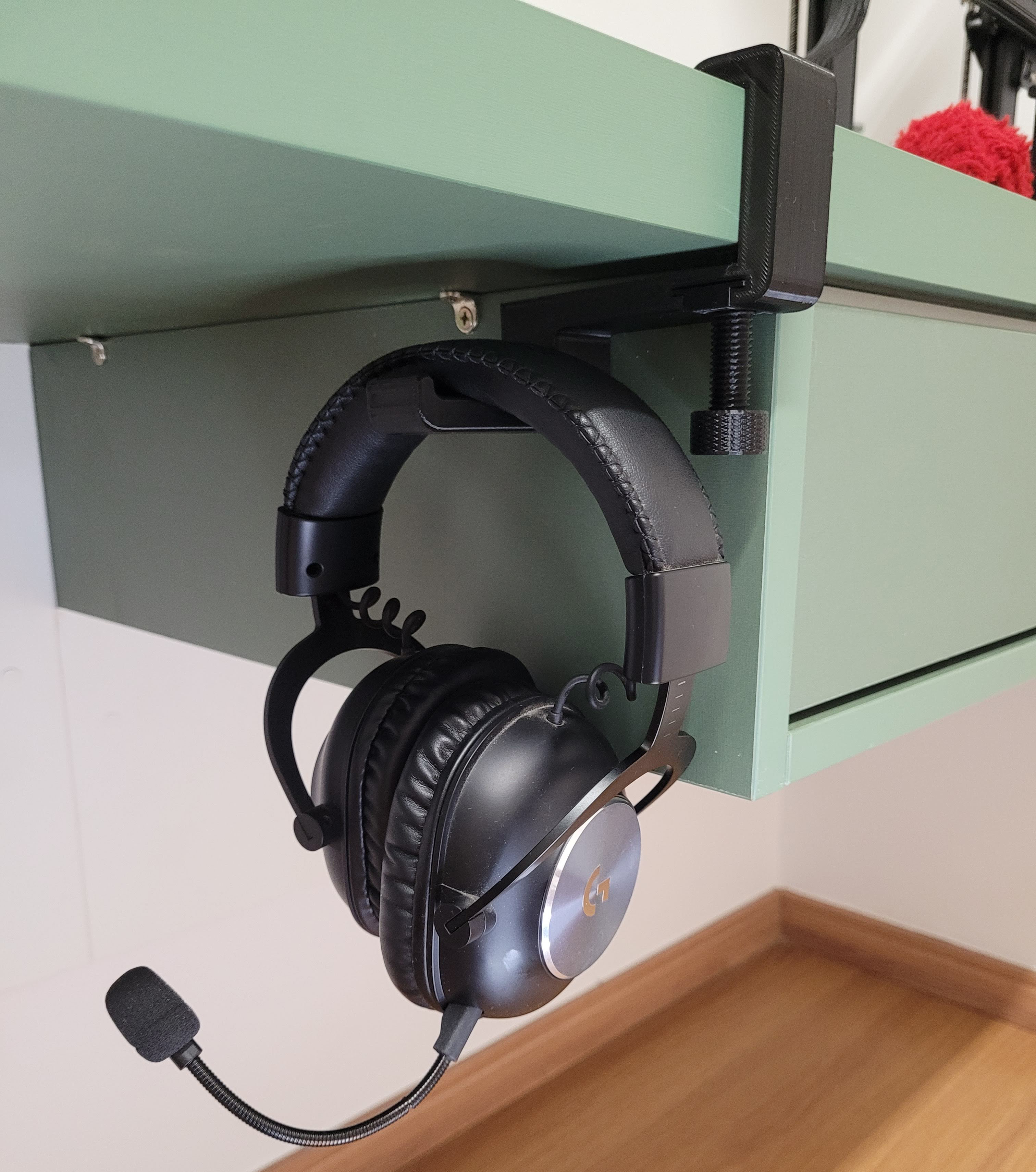 Low-key Headset Hanger by RenanD | Download free STL model | Printables.com