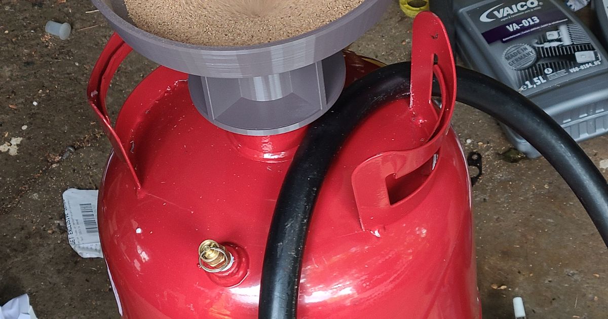 Heavy Duty Funnel with Threaded Outlet by Leftcetio | Download free STL ...