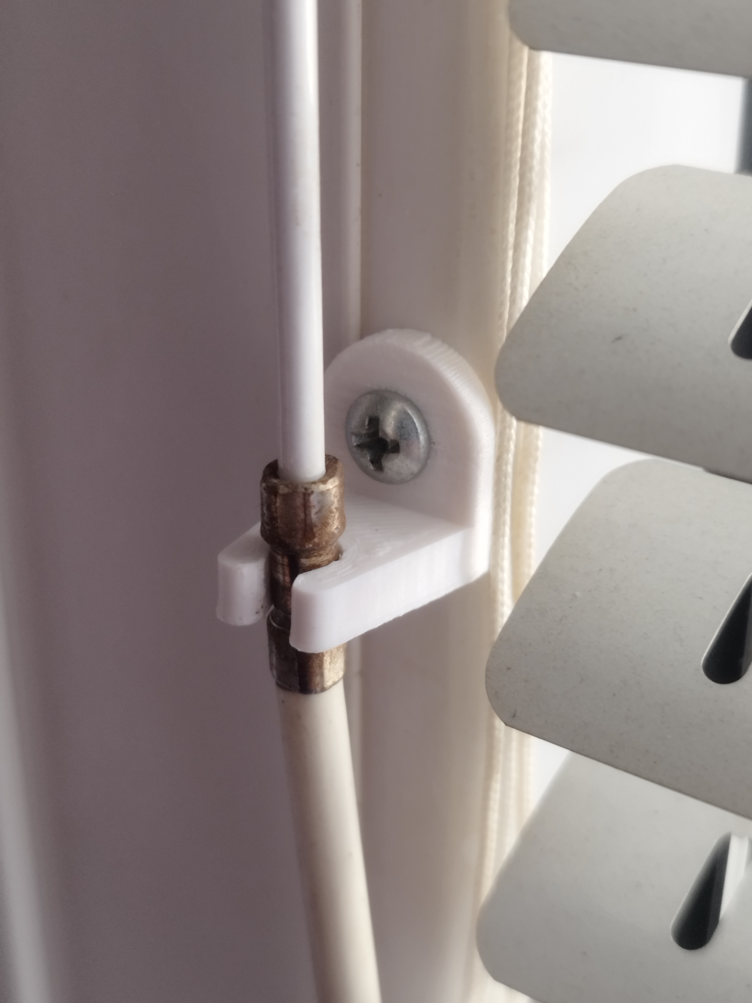 Holder for jalousie by Michal Fiala | Download free STL model ...